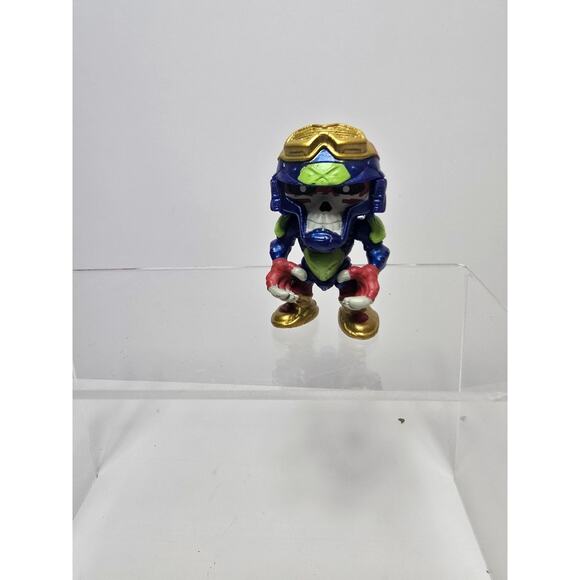 moose toys | Toys | Moose Toys Blue Treasure X Alien Hunters Army Skull ...